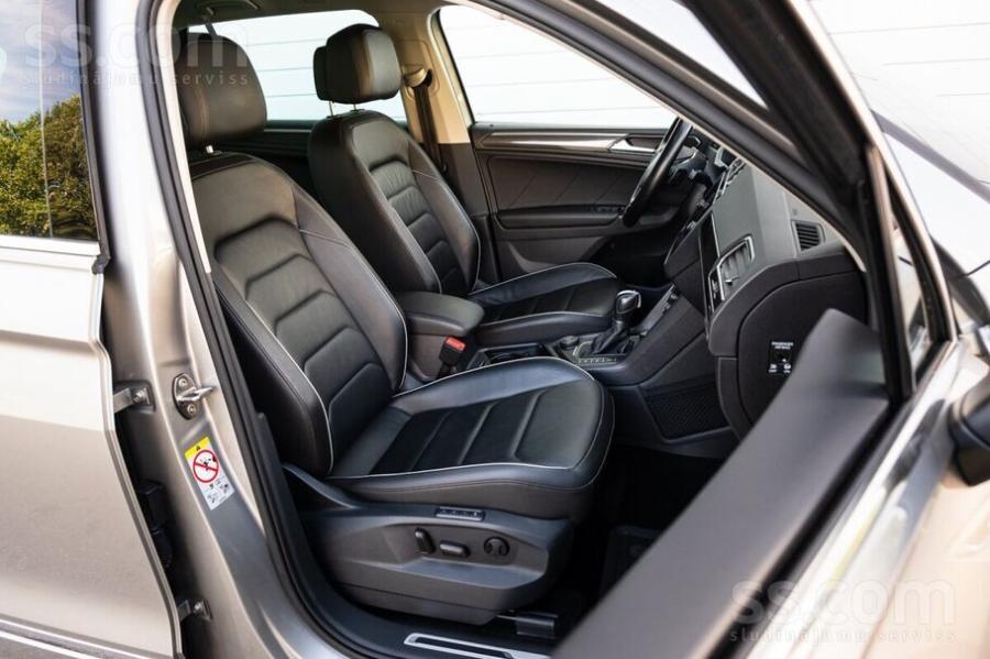 Grey Volkswagen Tiguan 2018 in Riga, with an engine capacity of 2.00 L and mileage of 147 thousand km for 20950 €, photo 7 on AUTOMOTO.COM.LV