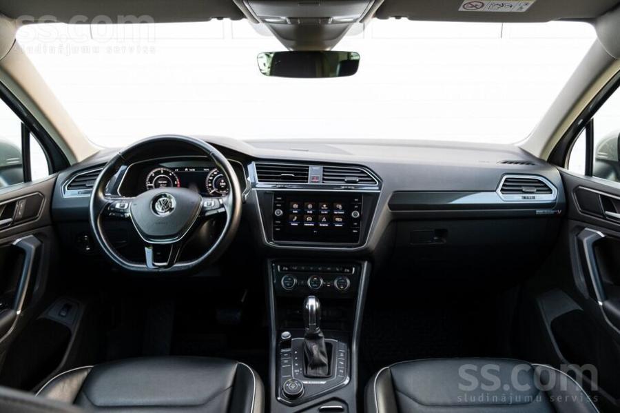 Grey Volkswagen Tiguan 2018 in Riga, with an engine capacity of 2.00 L and mileage of 147 thousand km for 20950 €, photo 9 on AUTOMOTO.COM.LV