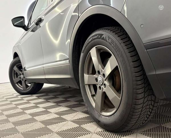 Pelēks Volkswagen Tiguan 2018 Marijampole, ar dzinēja tilpumu 1.97 L un nobraukumu 174 tūkst. km par 15999 €, foto 8 vietnē AUTOMOTO.COM.LV