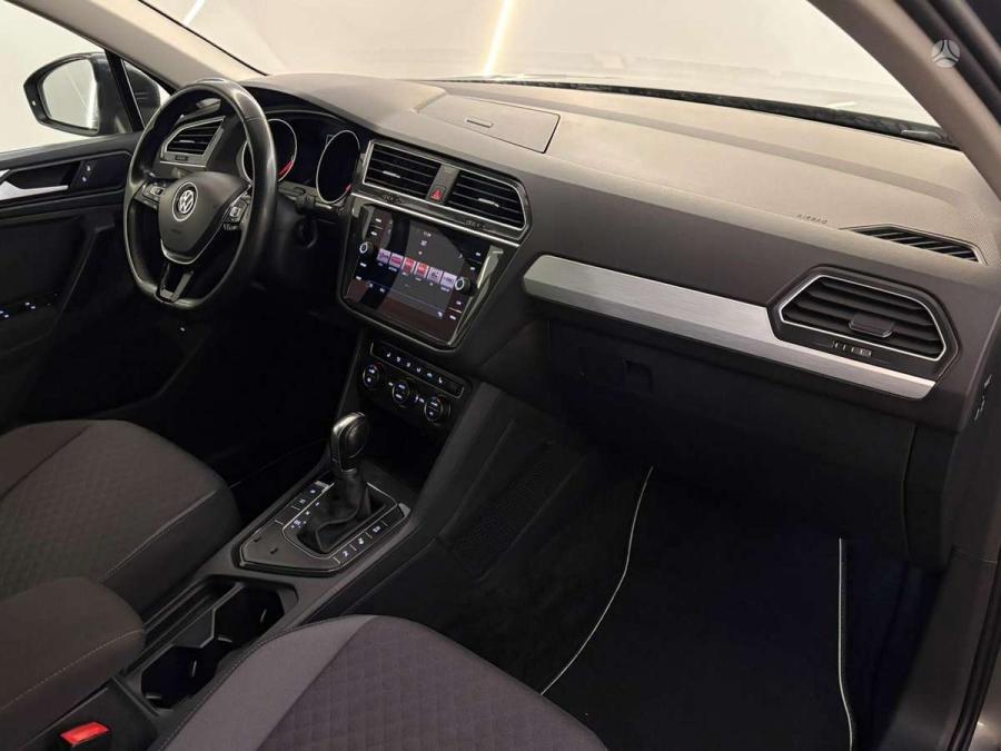 Серый Фольксваген Тигуан 2018 в Мариямполе, объемом двигателя 1.97 л и пробегом 174 тыс. км за 15999 €, фото 33 на AUTOMOTO.COM.LV