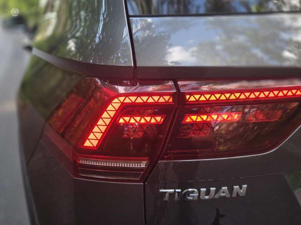 Volkswagen Tiguan 2018 Viļņa vietnē Pelēks Volkswagen Tiguan 2018 Viļņa, ar dzinēja tilpumu 1.97 L un nobraukumu 295 tūkst. km par 16200 €, foto 11 vietnē AUTOMOTO.COM.LV