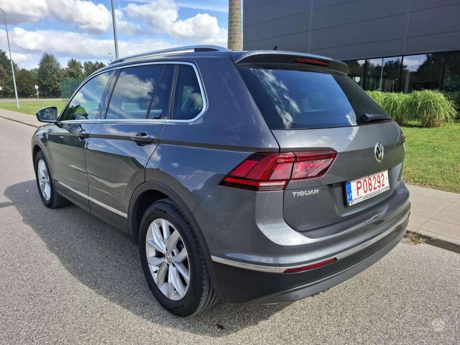 Pelēks Volkswagen Tiguan 2018 Prienai, ar dzinēja tilpumu 2.00 L un nobraukumu 241 tūkst. km par 14150 €, foto 7 vietnē AUTOMOTO.COM.LV