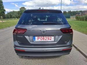 Pelēks Volkswagen Tiguan 2018 Prienai, ar dzinēja tilpumu 2.00 L un nobraukumu 241 tūkst. km par 14150 €, foto 8 vietnē AUTOMOTO.COM.LV
