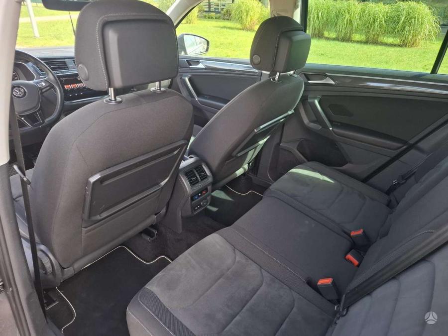 Pelēks Volkswagen Tiguan 2018 Prienai, ar dzinēja tilpumu 2.00 L un nobraukumu 241 tūkst. km par 14150 €, foto 17 vietnē AUTOMOTO.COM.LV