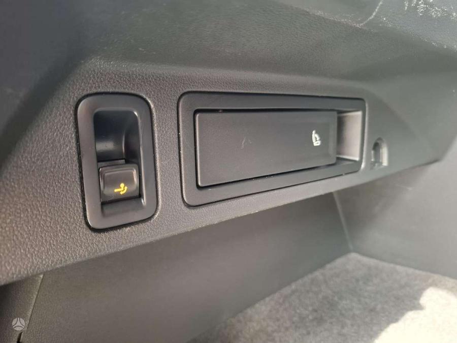 Pelēks Volkswagen Tiguan 2018 Prienai, ar dzinēja tilpumu 2.00 L un nobraukumu 241 tūkst. km par 14150 €, foto 18 vietnē AUTOMOTO.COM.LV