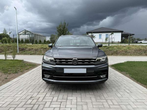 Pelēks Volkswagen Tiguan 2018 Kauņa, ar dzinēja tilpumu 1.97 L un nobraukumu 115 tūkst. km par 23999 €, foto 3 vietnē AUTOMOTO.COM.LV