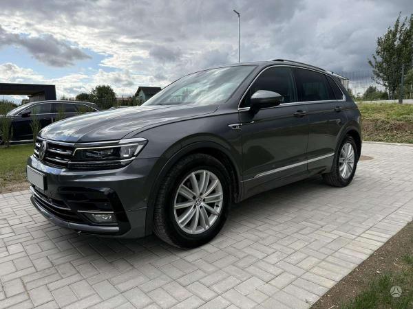 Pelēks Volkswagen Tiguan 2018 Kauņa, ar dzinēja tilpumu 1.97 L un nobraukumu 115 tūkst. km par 23999 €, foto 4 vietnē AUTOMOTO.COM.LV
