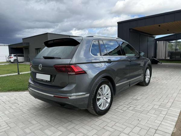 Pelēks Volkswagen Tiguan 2018 Kauņa, ar dzinēja tilpumu 1.97 L un nobraukumu 115 tūkst. km par 23999 €, foto 7 vietnē AUTOMOTO.COM.LV