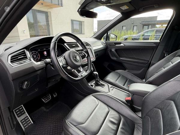 Pelēks Volkswagen Tiguan 2018 Kauņa, ar dzinēja tilpumu 1.97 L un nobraukumu 115 tūkst. km par 23999 €, foto 10 vietnē AUTOMOTO.COM.LV