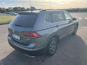 Pelēks Volkswagen Tiguan 2018 Kauņa, ar dzinēja tilpumu 1.98 L un nobraukumu 127 tūkst. km par 14800 €, foto 3 vietnē AUTOMOTO.COM.LV