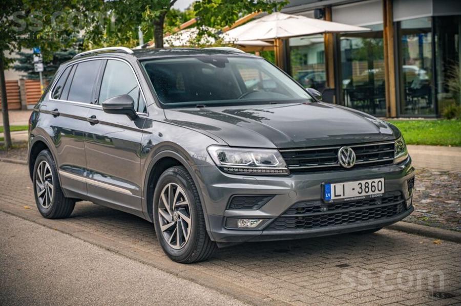 Grey Volkswagen Tiguan 2018 in Riga, with an engine capacity of 1.40 L and mileage of 176 thousand km for 14990 €, photo 4 on AUTOMOTO.COM.LV