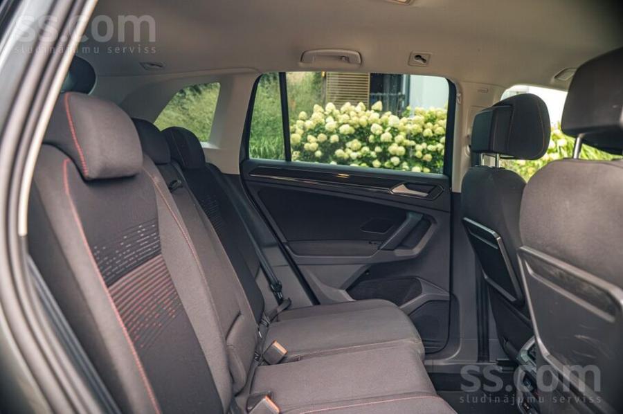 Grey Volkswagen Tiguan 2018 in Riga, with an engine capacity of 1.40 L and mileage of 176 thousand km for 14990 €, photo 16 on AUTOMOTO.COM.LV