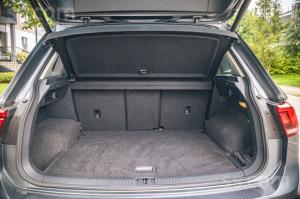Grey Volkswagen Tiguan 2018 in Riga, with an engine capacity of 1.40 L and mileage of 176 thousand km for 14990 €, photo 22 on AUTOMOTO.COM.LV