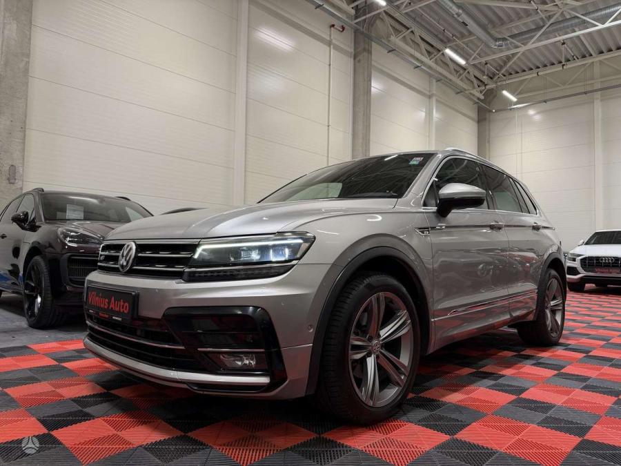 Pelēks Volkswagen Tiguan 2018 Viļņa, ar dzinēja tilpumu 1.97 L un nobraukumu 159 tūkst. km par 19290 €, foto 1 vietnē AUTOMOTO.COM.LV