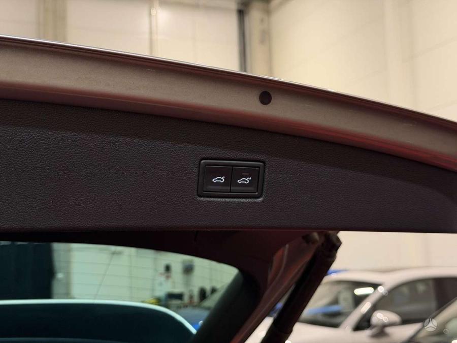 Pelēks Volkswagen Tiguan 2018 Viļņa, ar dzinēja tilpumu 1.97 L un nobraukumu 159 tūkst. km par 19290 €, foto 34 vietnē AUTOMOTO.COM.LV