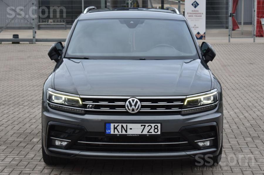 Grey Volkswagen Tiguan 2018 in Valmiera, with an engine capacity of 2.00 L and mileage of 232 thousand km for 18500 €, photo 3 on AUTOMOTO.COM.LV