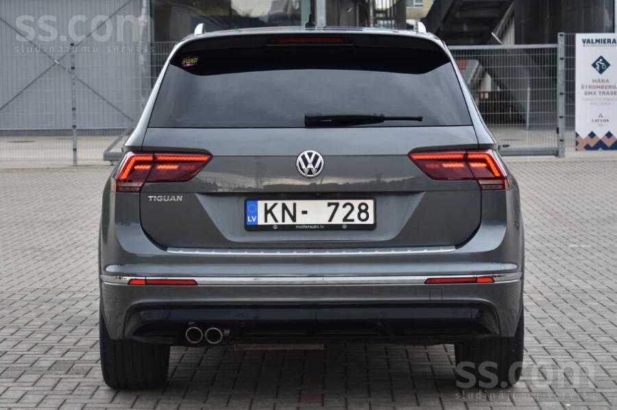 Grey Volkswagen Tiguan 2018 in Valmiera, with an engine capacity of 2.00 L and mileage of 232 thousand km for 18500 €, photo 6 on AUTOMOTO.COM.LV