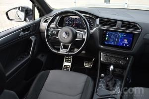 Grey Volkswagen Tiguan 2018 in Valmiera, with an engine capacity of 2.00 L and mileage of 232 thousand km for 18500 €, photo 8 on AUTOMOTO.COM.LV