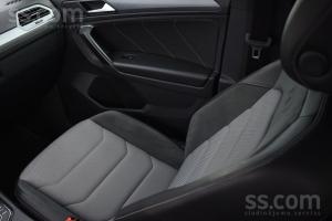 Grey Volkswagen Tiguan 2018 in Valmiera, with an engine capacity of 2.00 L and mileage of 232 thousand km for 18500 €, photo 15 on AUTOMOTO.COM.LV