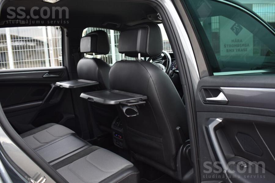 Grey Volkswagen Tiguan 2018 in Valmiera, with an engine capacity of 2.00 L and mileage of 232 thousand km for 18500 €, photo 26 on AUTOMOTO.COM.LV