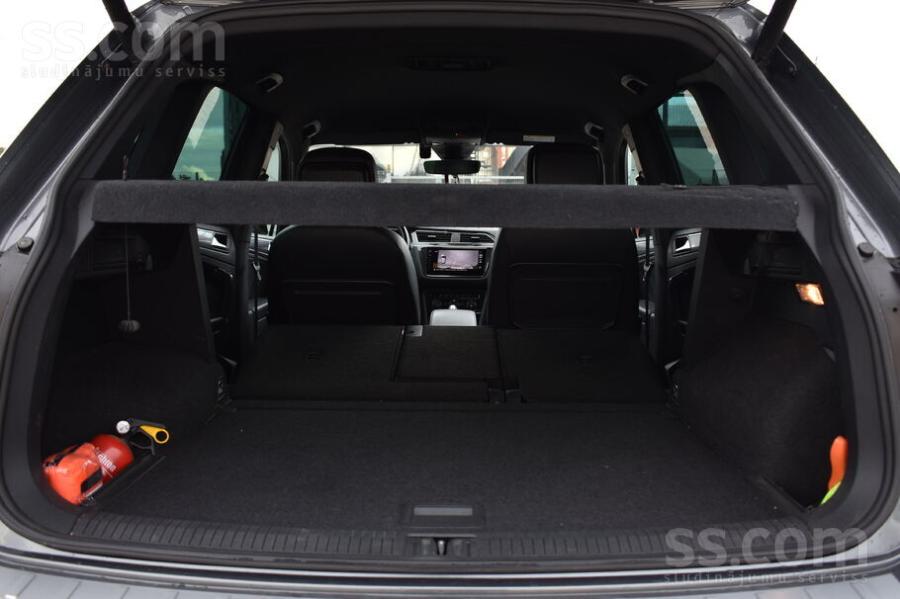 Grey Volkswagen Tiguan 2018 in Valmiera, with an engine capacity of 2.00 L and mileage of 232 thousand km for 18500 €, photo 29 on AUTOMOTO.COM.LV