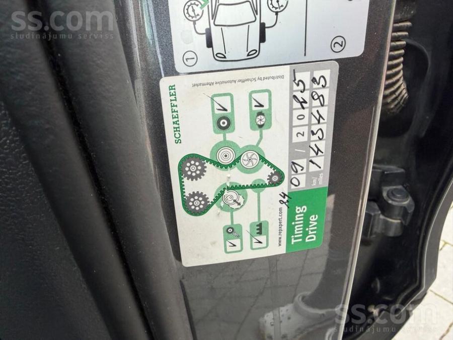 Grey Volkswagen Tiguan 2018 in Jelgava, with an engine capacity of 2.00 L and mileage of 170 thousand km for 18500 €, photo 7 on AUTOMOTO.COM.LV