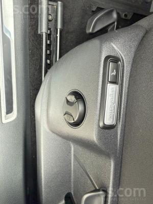 Grey Volkswagen Tiguan 2018 in Jelgava, with an engine capacity of 2.00 L and mileage of 170 thousand km for 18500 €, photo 16 on AUTOMOTO.COM.LV