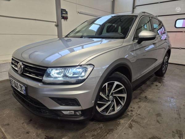 Volkswagen Tiguan 2018 Raseiniai vietnē Pelēks Volkswagen Tiguan 2018 Raseiniai, ar dzinēja tilpumu 1.97 L un nobraukumu 213 tūkst. km par 12700 €, foto 1 vietnē AUTOMOTO.COM.LV