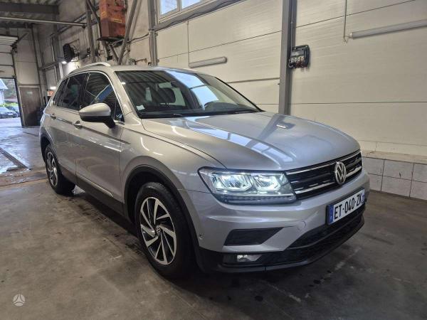 Volkswagen Tiguan 2018 Raseiniai vietnē Pelēks Volkswagen Tiguan 2018 Raseiniai, ar dzinēja tilpumu 1.97 L un nobraukumu 213 tūkst. km par 12700 €, foto 3 vietnē AUTOMOTO.COM.LV