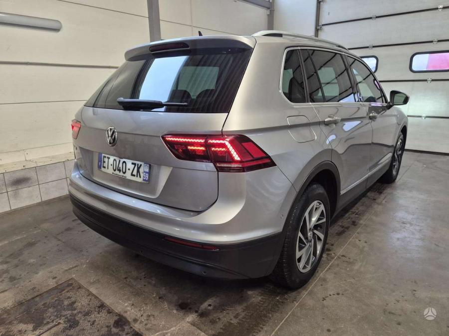 Pelēks Volkswagen Tiguan 2018 Raseiniai, ar dzinēja tilpumu 1.97 L un nobraukumu 213 tūkst. km par 12700 €, foto 5 vietnē AUTOMOTO.COM.LV