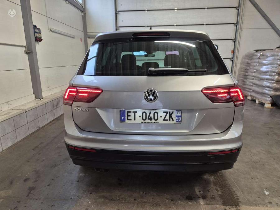 Pelēks Volkswagen Tiguan 2018 Raseiniai, ar dzinēja tilpumu 1.97 L un nobraukumu 213 tūkst. km par 12700 €, foto 6 vietnē AUTOMOTO.COM.LV