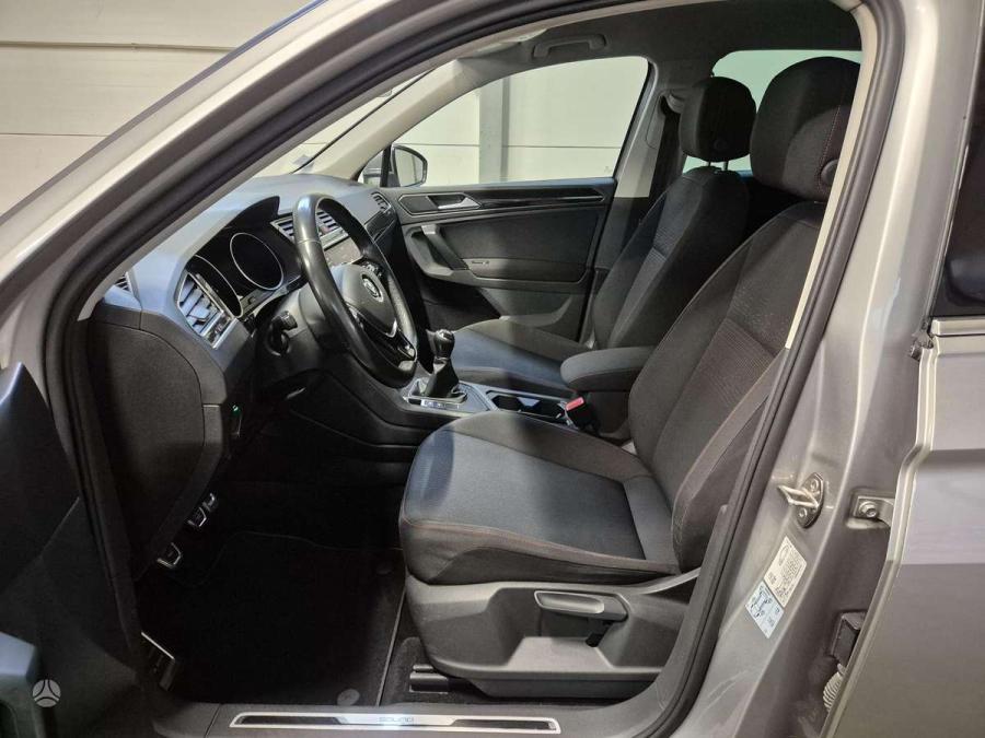 Pelēks Volkswagen Tiguan 2018 Raseiniai, ar dzinēja tilpumu 1.97 L un nobraukumu 213 tūkst. km par 12700 €, foto 19 vietnē AUTOMOTO.COM.LV