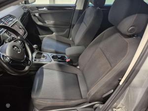 Pelēks Volkswagen Tiguan 2018 Raseiniai, ar dzinēja tilpumu 1.97 L un nobraukumu 213 tūkst. km par 12700 €, foto 21 vietnē AUTOMOTO.COM.LV