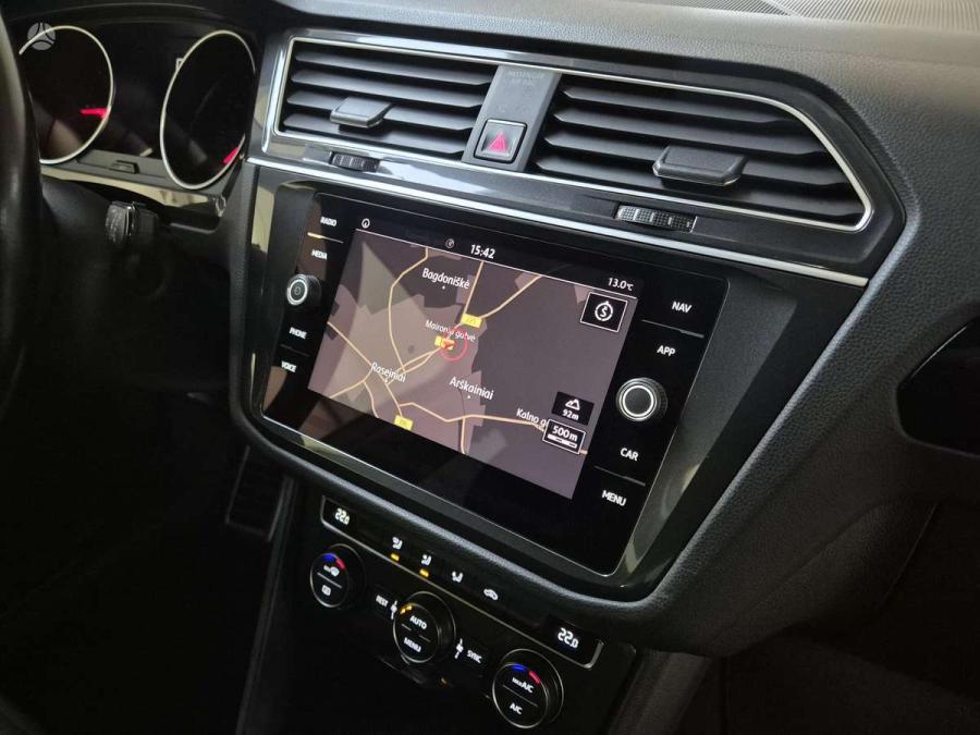 Pelēks Volkswagen Tiguan 2018 Raseiniai, ar dzinēja tilpumu 1.97 L un nobraukumu 213 tūkst. km par 12700 €, foto 27 vietnē AUTOMOTO.COM.LV