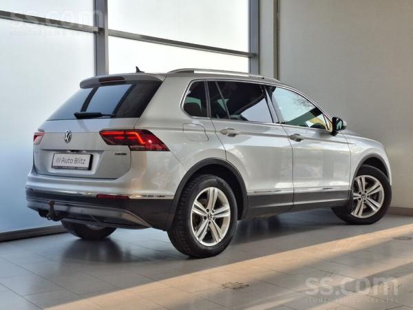 Grey Volkswagen Tiguan 2019 in Riga, with an engine capacity of 2.00 L and mileage of 163 thousand km for 20900 €, photo 2 on AUTOMOTO.COM.LV
