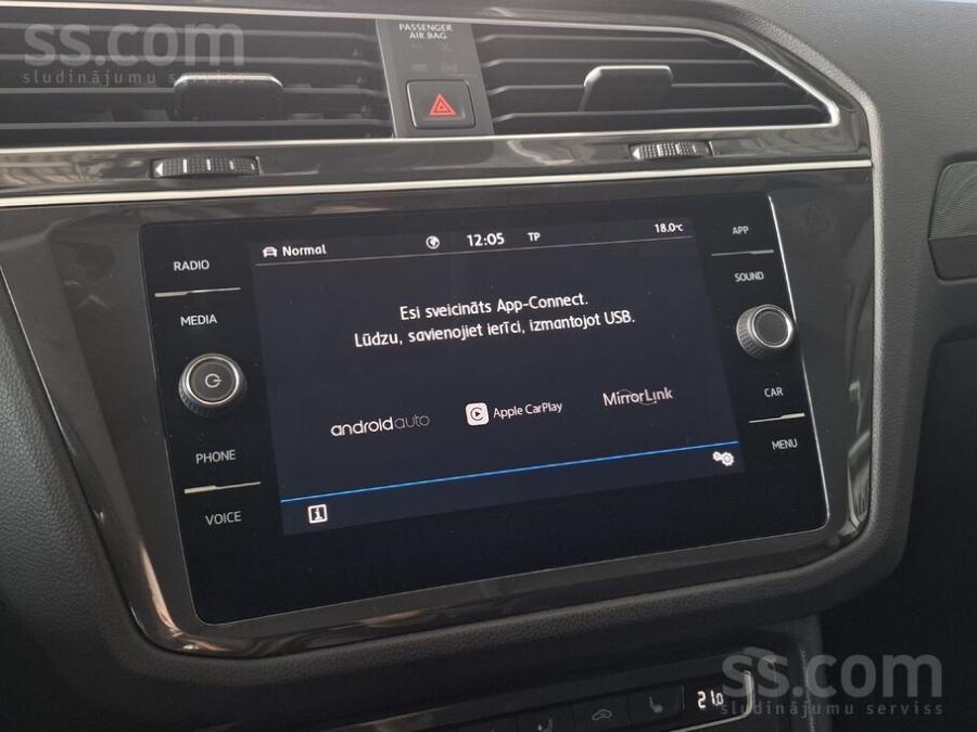 Grey Volkswagen Tiguan 2019 in Riga, with an engine capacity of 2.00 L and mileage of 163 thousand km for 20900 €, photo 11 on AUTOMOTO.COM.LV