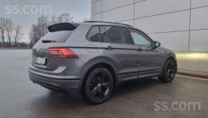 Grey Volkswagen Tiguan 2019 in Riga, with an engine capacity of 2.00 L and mileage of 67 thousand km for 27500 €, photo 6 on AUTOMOTO.COM.LV