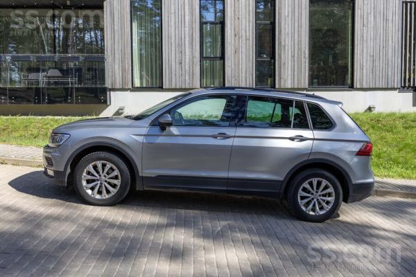 Grey Volkswagen Tiguan 2019 in Riga, with an engine capacity of 2.00 L and mileage of 209 thousand km for 23500 €, photo 2 on AUTOMOTO.COM.LV