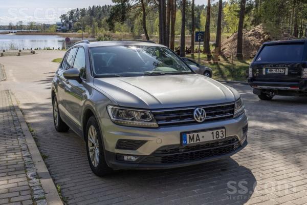 Grey Volkswagen Tiguan 2019 in Riga, with an engine capacity of 2.00 L and mileage of 209 thousand km for 23500 €, photo 5 on AUTOMOTO.COM.LV