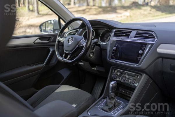 Grey Volkswagen Tiguan 2019 in Riga, with an engine capacity of 2.00 L and mileage of 209 thousand km for 23500 €, photo 6 on AUTOMOTO.COM.LV