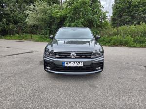 Grey Volkswagen Tiguan 2019 in Riga, with an engine capacity of 2.00 L and mileage of 63 thousand km for 27500 €, photo 2 on AUTOMOTO.COM.LV