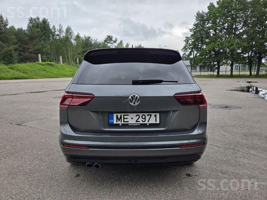 Grey Volkswagen Tiguan 2019 in Riga, with an engine capacity of 2.00 L and mileage of 63 thousand km for 27500 €, photo 5 on AUTOMOTO.COM.LV