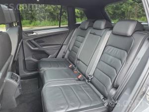 Grey Volkswagen Tiguan 2019 in Riga, with an engine capacity of 2.00 L and mileage of 63 thousand km for 27500 €, photo 23 on AUTOMOTO.COM.LV