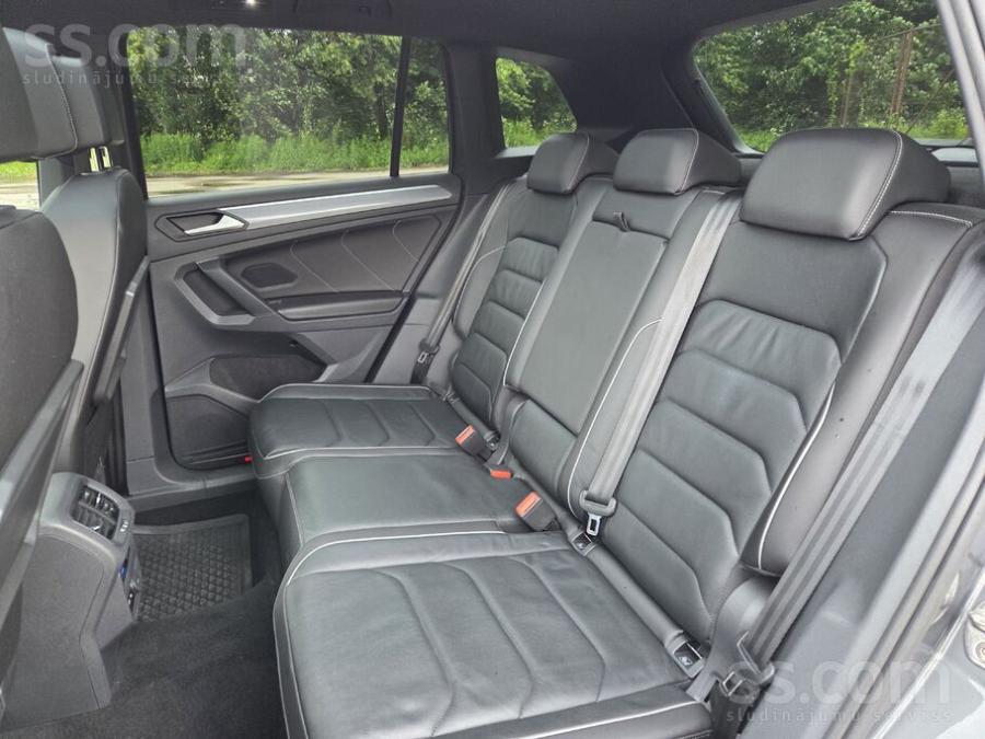 Grey Volkswagen Tiguan 2019 in Riga, with an engine capacity of 2.00 L and mileage of 63 thousand km for 27500 €, photo 23 on AUTOMOTO.COM.LV