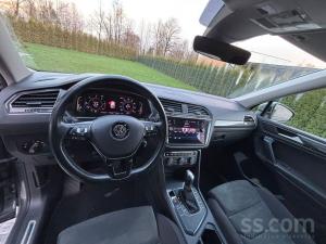 Pelēks Volkswagen Tiguan 2019 Rīga, ar dzinēja tilpumu 2.00 L un nobraukumu 196 tūkst. km par 19500 €, foto 6 vietnē AUTOMOTO.COM.LV