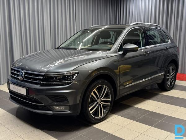 Grey Volkswagen Tiguan 2019 in Marupe, with an engine capacity of 2.00 L and mileage of 178 thousand km for 19990 €, photo 1 on AUTOMOTO.COM.LV