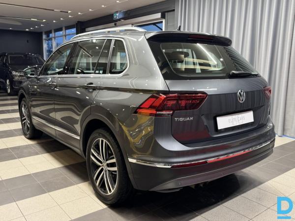 Grey Volkswagen Tiguan 2019 in Marupe, with an engine capacity of 2.00 L and mileage of 178 thousand km for 19990 €, photo 2 on AUTOMOTO.COM.LV