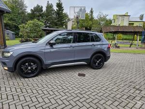 Grey Volkswagen Tiguan 2019 in Utena, with an engine capacity of 1.97 L and mileage of 266 thousand km for 14999 €, photo 5 on AUTOMOTO.COM.LV
