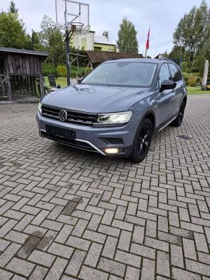 Grey Volkswagen Tiguan 2019 in Utena, with an engine capacity of 1.97 L and mileage of 266 thousand km for 14999 €, photo 6 on AUTOMOTO.COM.LV