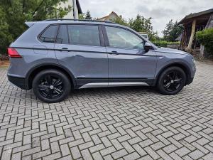 Grey Volkswagen Tiguan 2019 in Utena, with an engine capacity of 1.97 L and mileage of 266 thousand km for 14999 €, photo 9 on AUTOMOTO.COM.LV